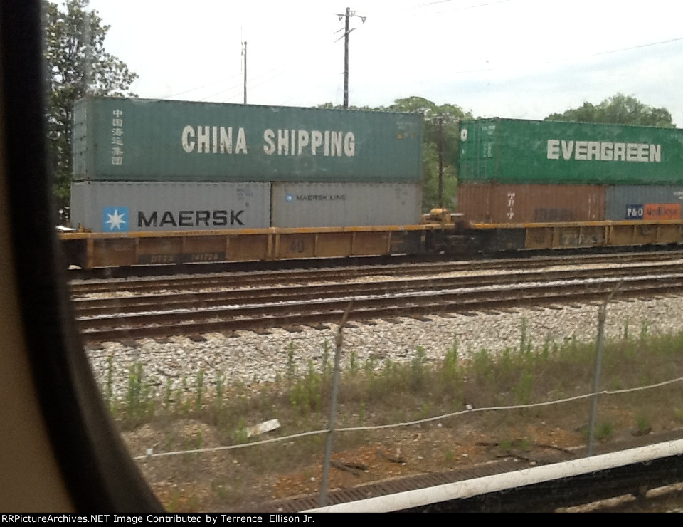 DTTX 40' Articulated Stack Cars 741724